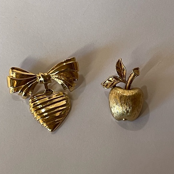 Avon | Jewelry | 2 Vintage Avon Brooches | Poshmark